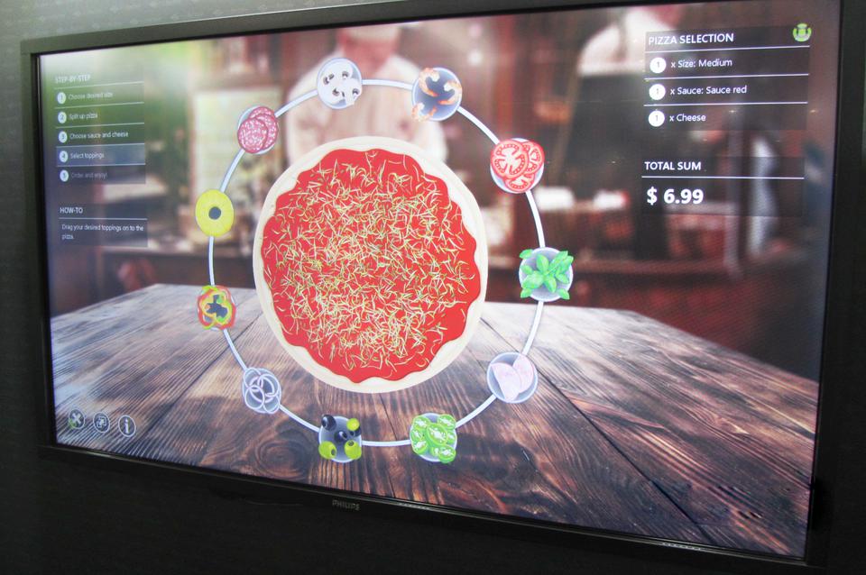 Large-scale touchscreens amaze visitors at dmexco 2016
